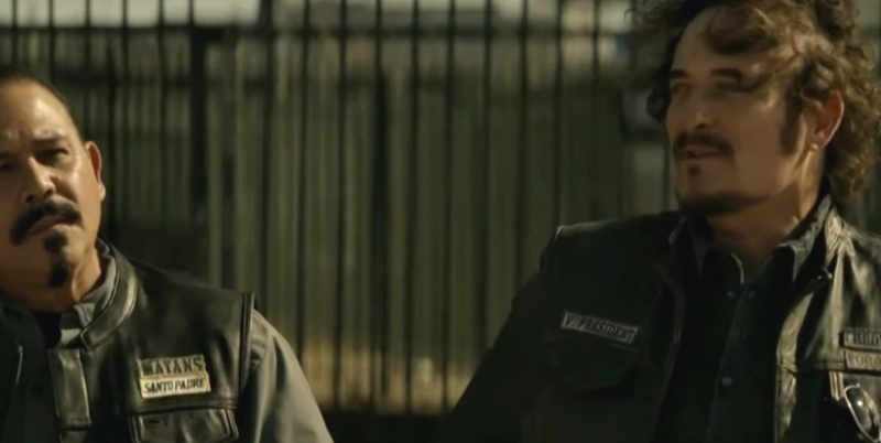 Mayans MC Review A Crow Flew By - The Power Shift Continues ...