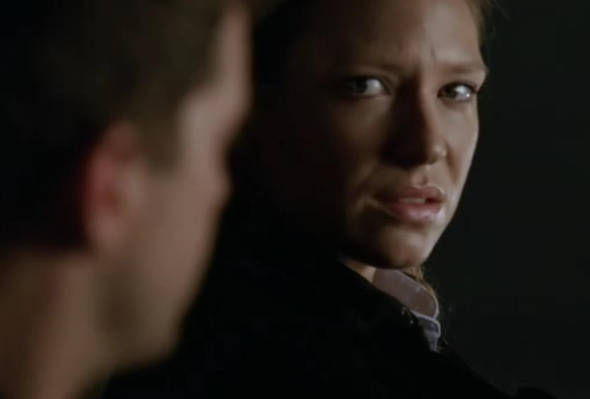 Fringe Review: Season 2 - Olivia. In the Lab. With the Revolver ...